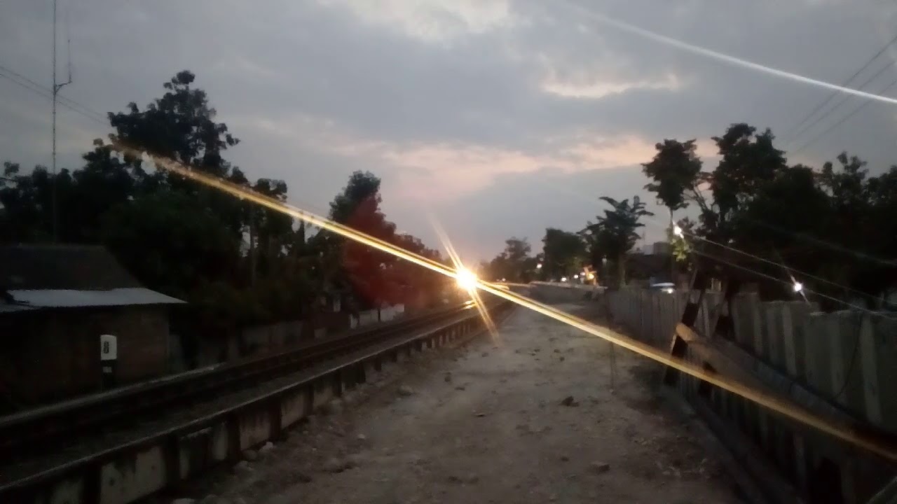 Kereta Luar Biasa Angkutan Rel (R54) - YouTube