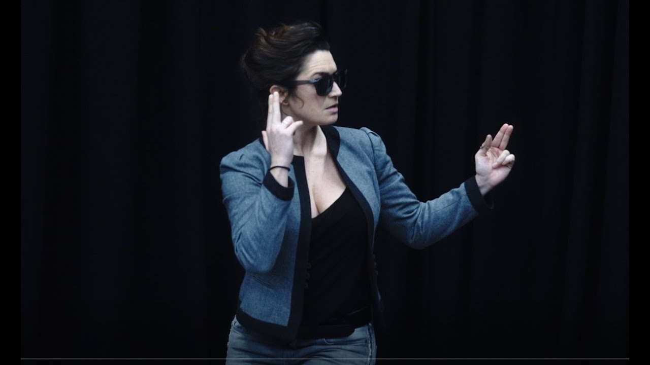 Zoe Mills SHERO 5 minutes - YouTube