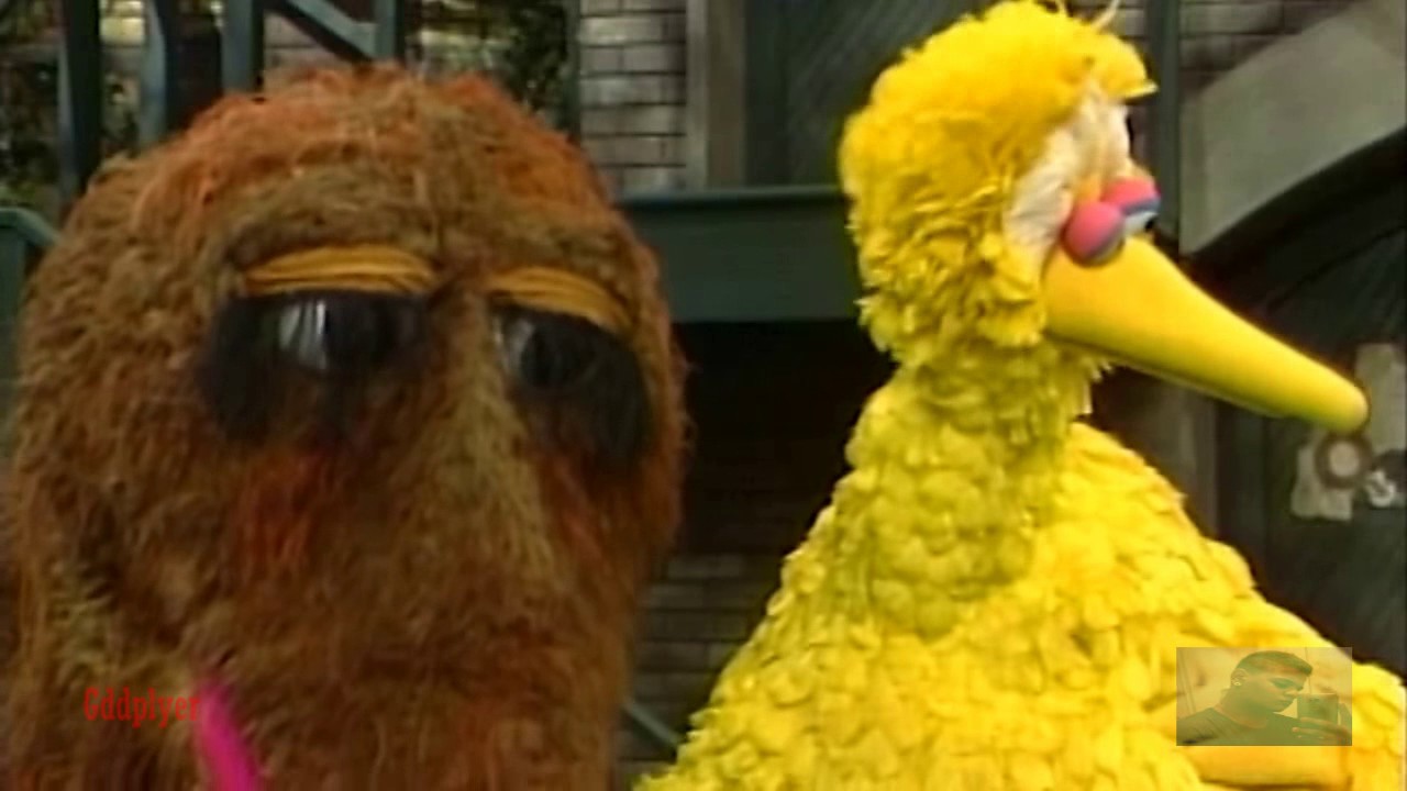 ELMO DEMONSTRANDO UMA LINDA CANÇÃO DELE - YouTube