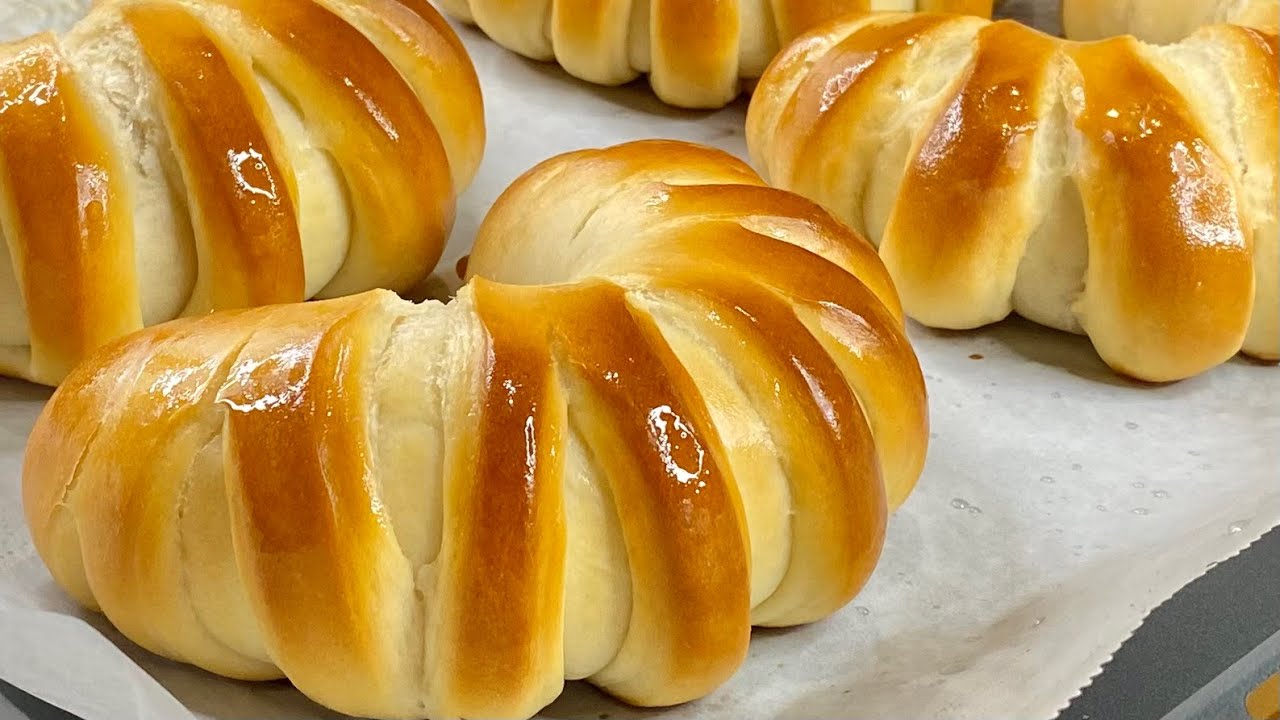 Beautiful moon shaped buns with jam filling | Baking jam buns like a ...