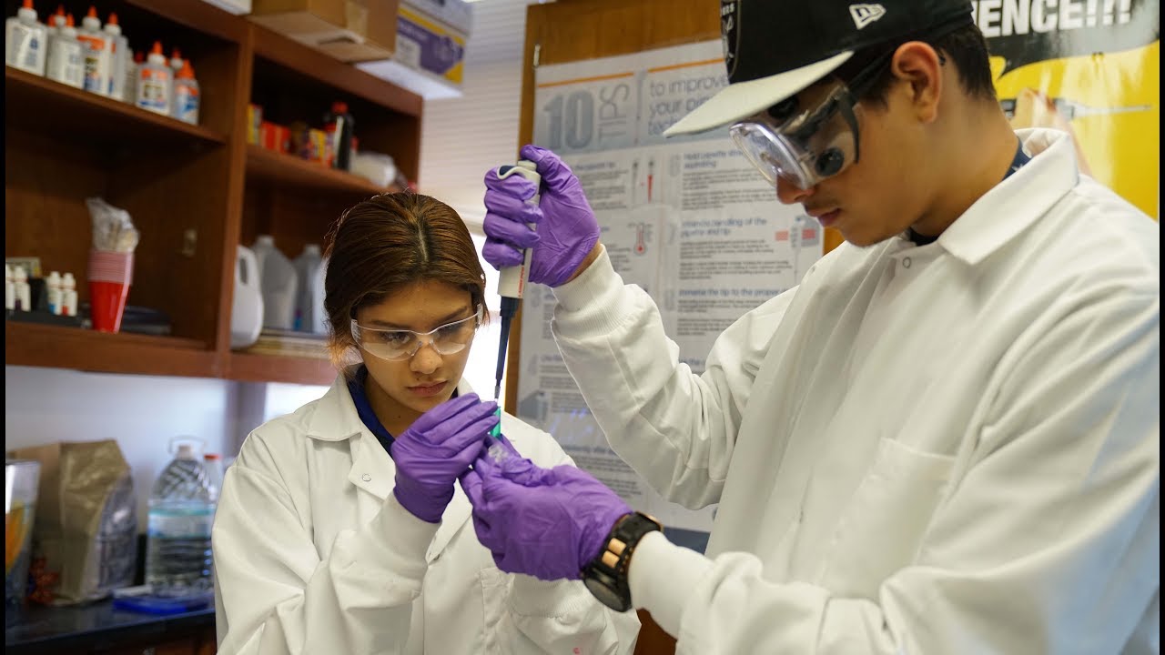 CTE in AISD: Biotechnology at Lanier Early College High School - YouTube