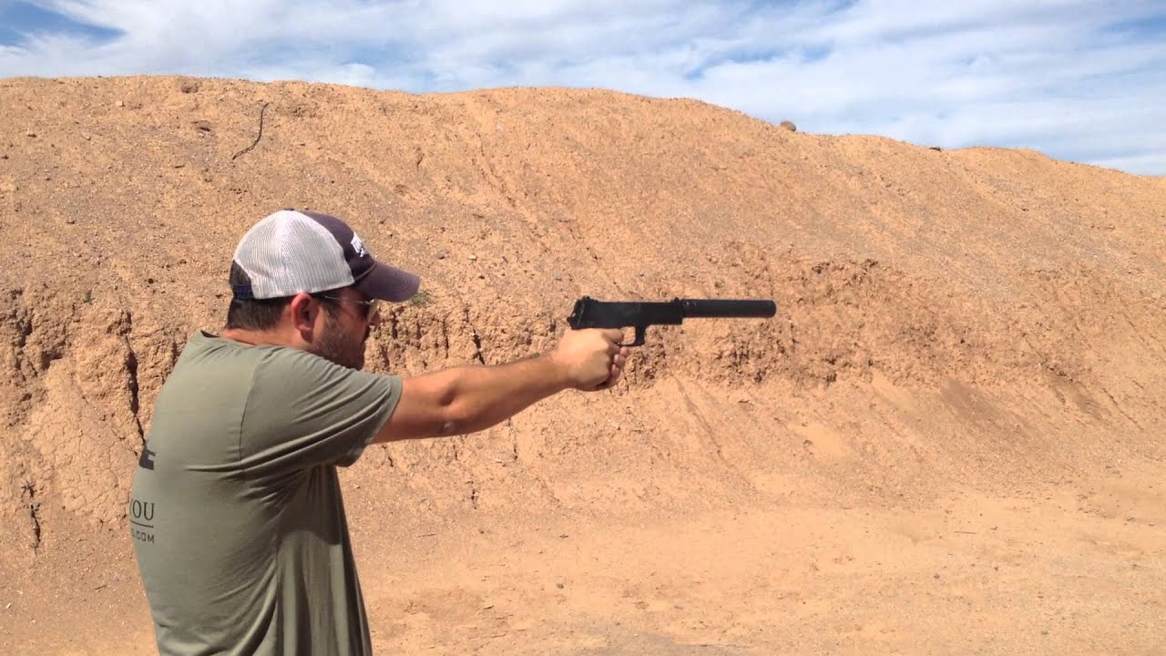 Shooting the HK Mk23 SOCOM suppressed - YouTube
