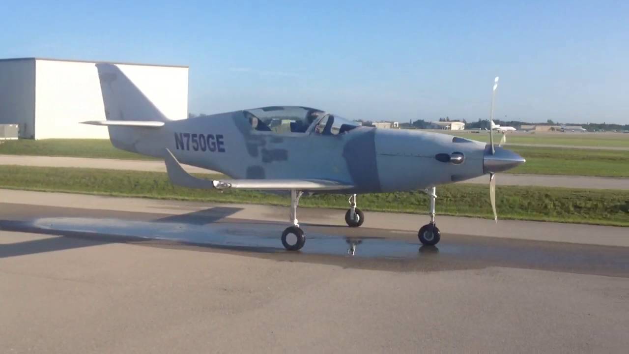Venom Aircraft Taxi Test (Turbine Legend) - YouTube