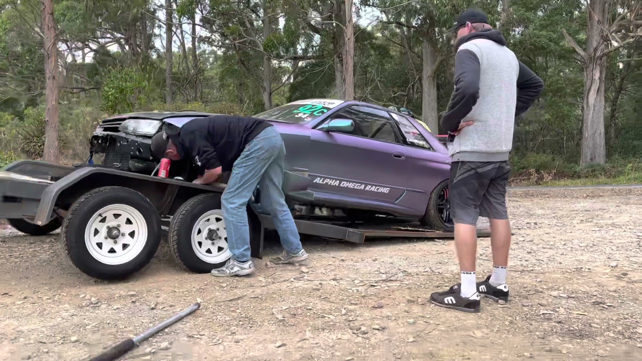 Trowutta Hillclimb R32 Skyline Crash and Recovery - YouTube
