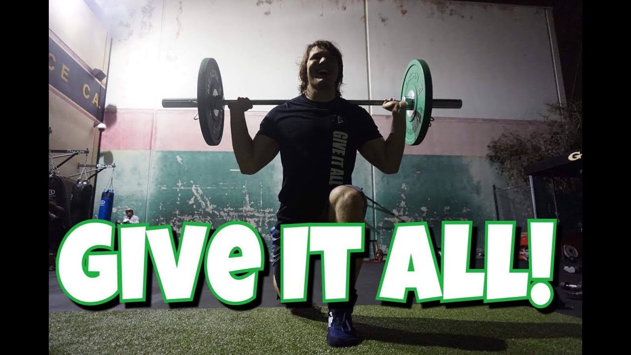 SMASHING LEGS AT THE MECCA & APARTMENT SHOPPING IN LA - YouTube