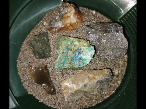 Making pay dirt bags and the amazing specimens we are adding. - YouTube