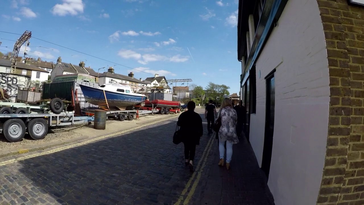 A Walk Back Through Old Leigh - YouTube