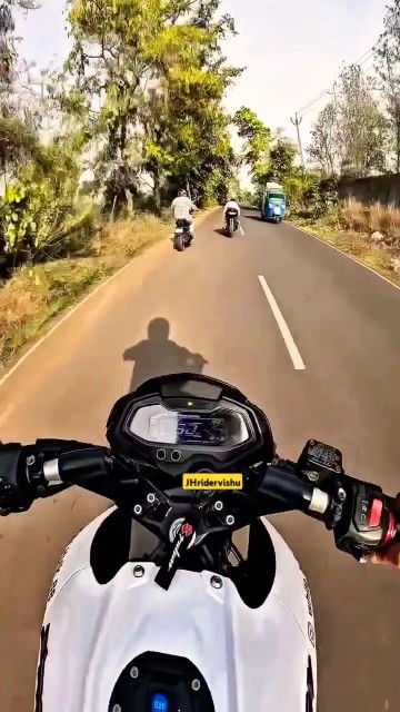 #r15 vs #ns200 vs #dominar #automobile #ktmduke390 #rider #ns # ...