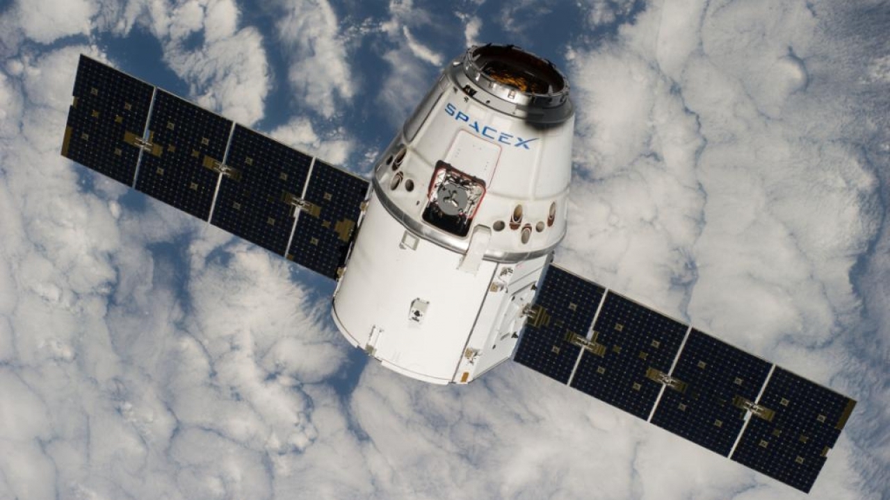 SpaceX Dragon pod couldn't reach space station - YouTube