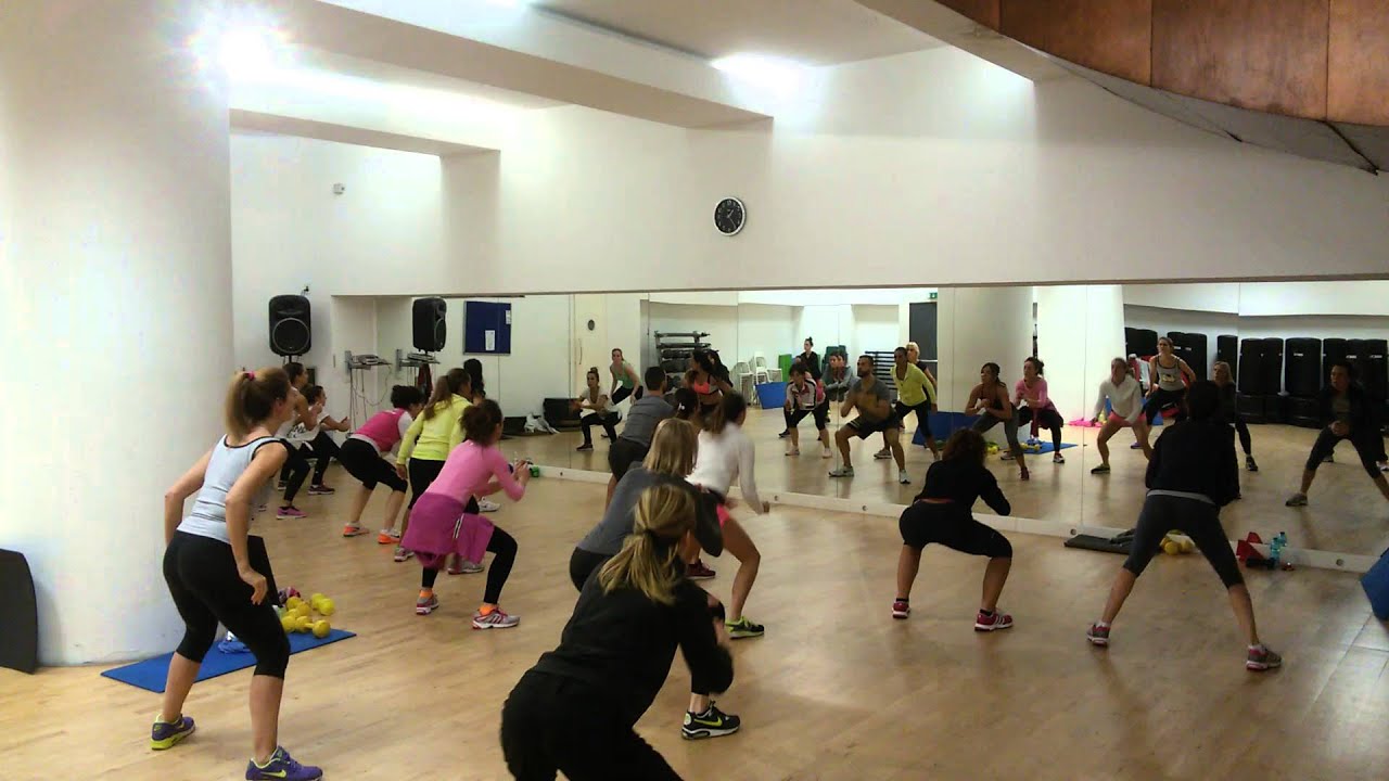 corso di total body con Martino palestra universo prato - YouTube