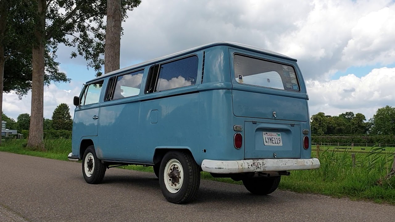 Volkswagen T2A 1969 1600 - YouTube