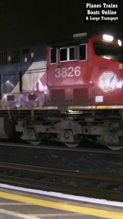 #shorts Manifest Train CN 3826 & GECX 2040 Locomotives Strathroy Sub - YouTube