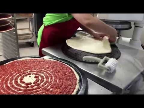 How to make a Costco pizza in 30 seconds