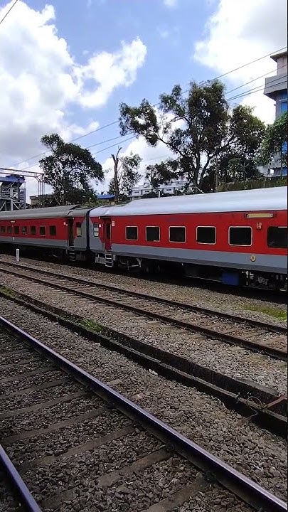 Train passing through Pattambi Railway Station | Palakkad - Kerala - YouTube