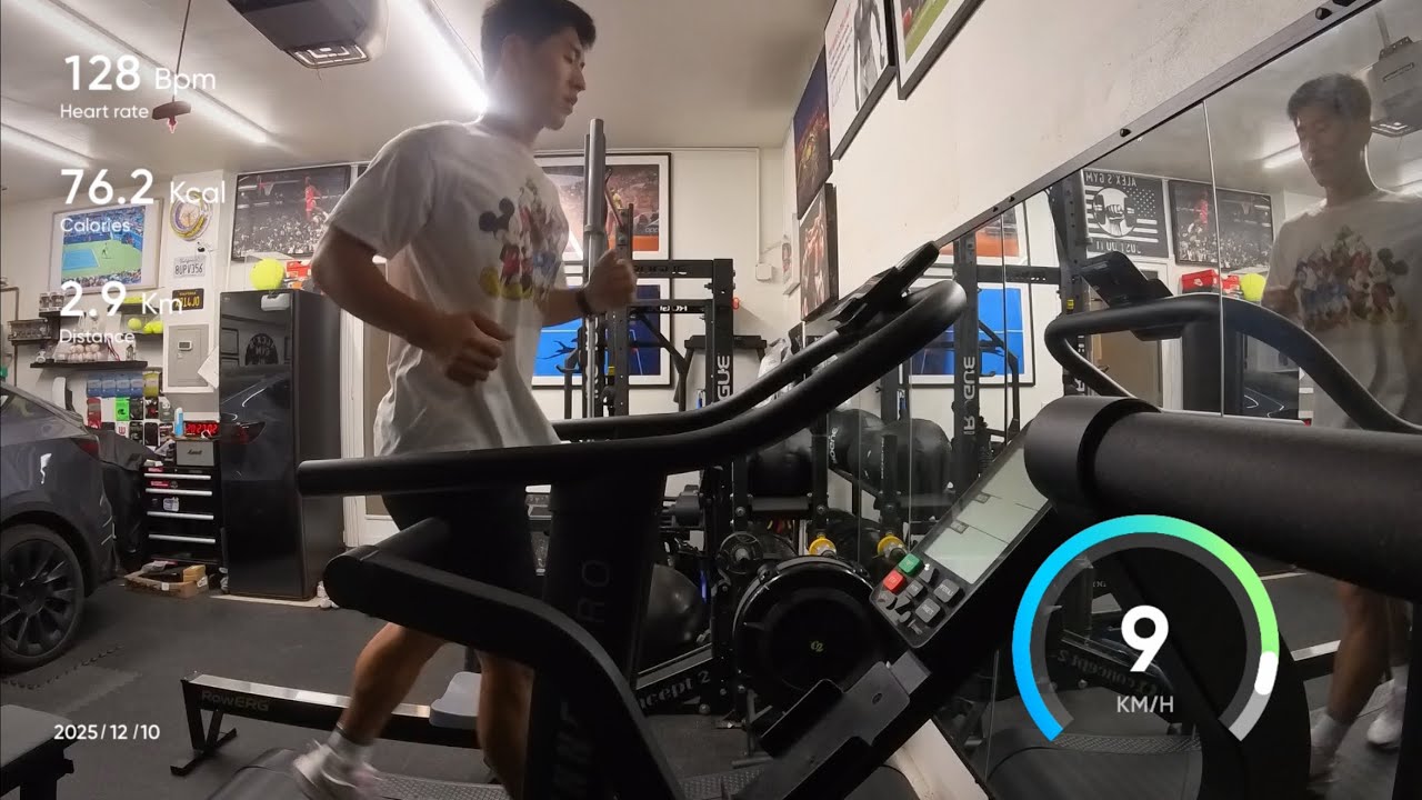 Run Everyday Challenge | Day 245 – Assault Runner 4KM Jog - YouTube