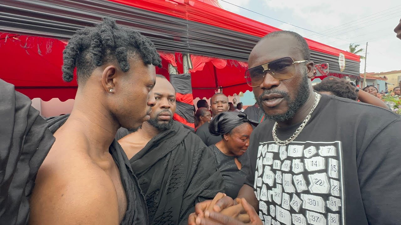 Akabenezer And Team Storms Kweku Flick Father's Funeral - YouTube