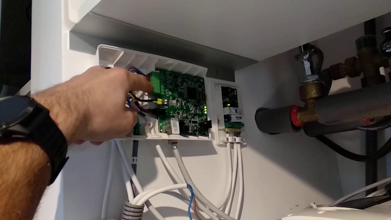 Daikin Altherma 3 with Photovoltaics. My Smart Grid setup. - YouTube