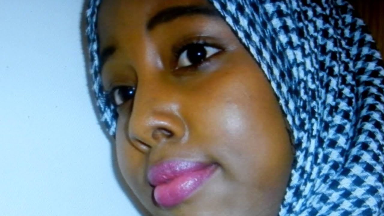 gabdhaha facebook ogu shiidan - YouTube