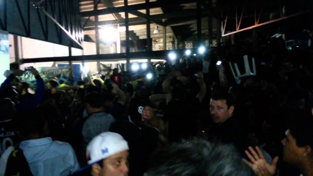 Torcida do Leão no Boteco Azulino - YouTube