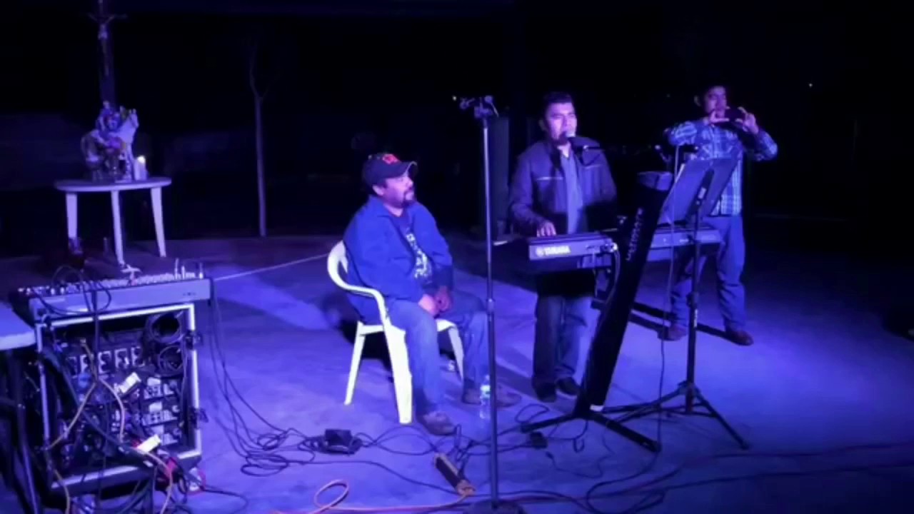 EL SAMY Y SUS TECLADOS - YouTube