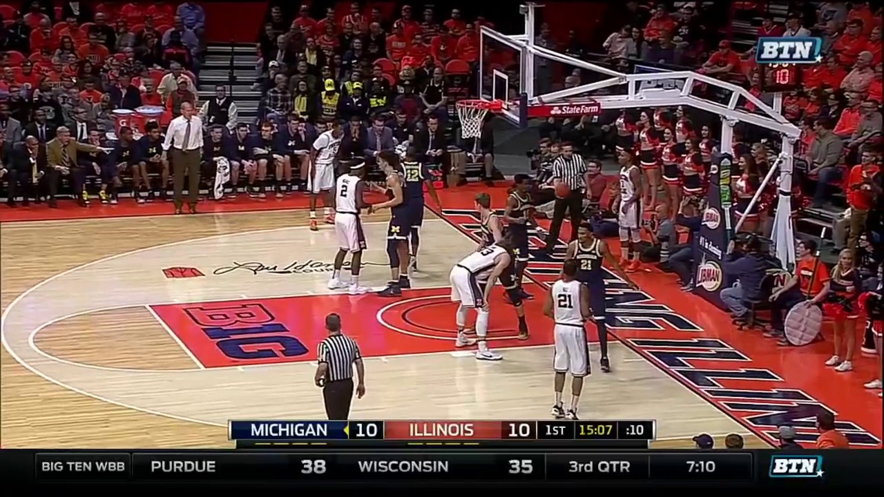 Te'Jon Lucas Lands 3-Pointer vs. Michigan - YouTube