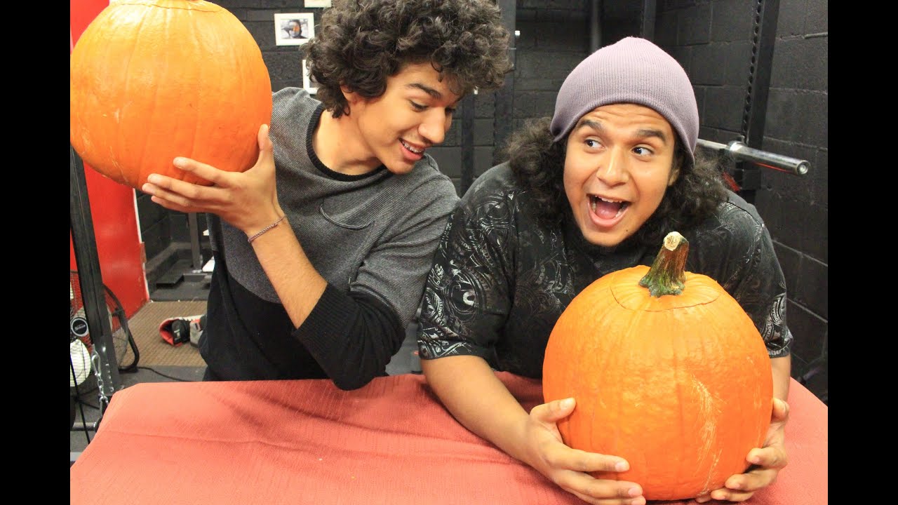 Halloween Challenge !! Pumpkin Carve Off !! - YouTube