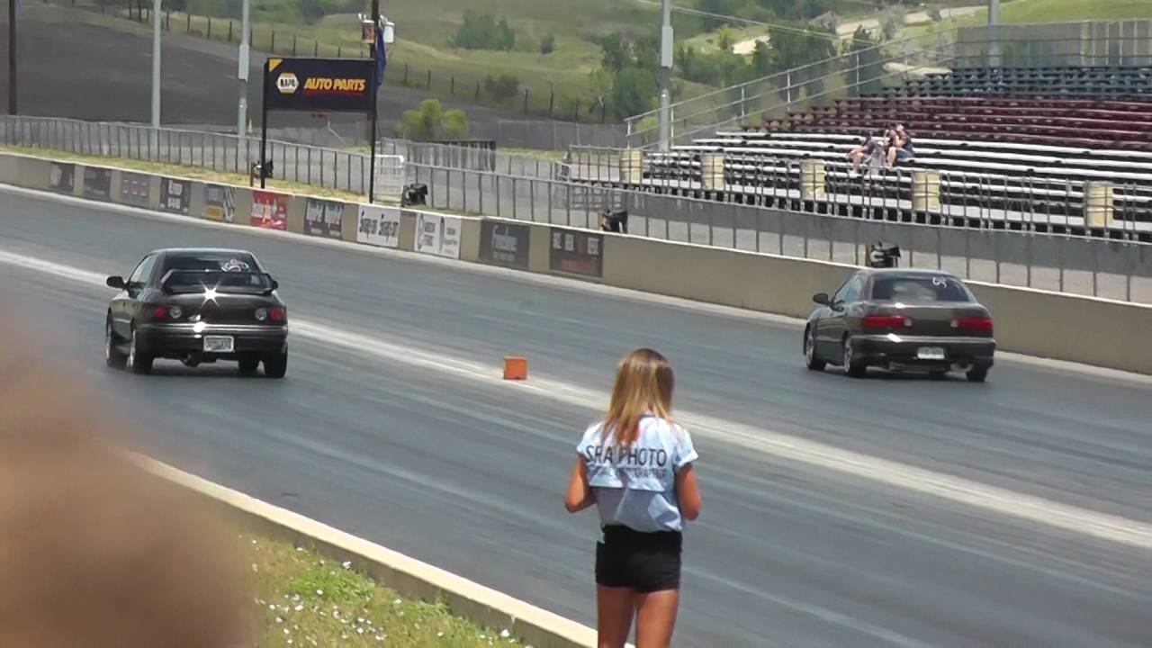 Subaru Impreza RS Vs Acura Integra - YouTube