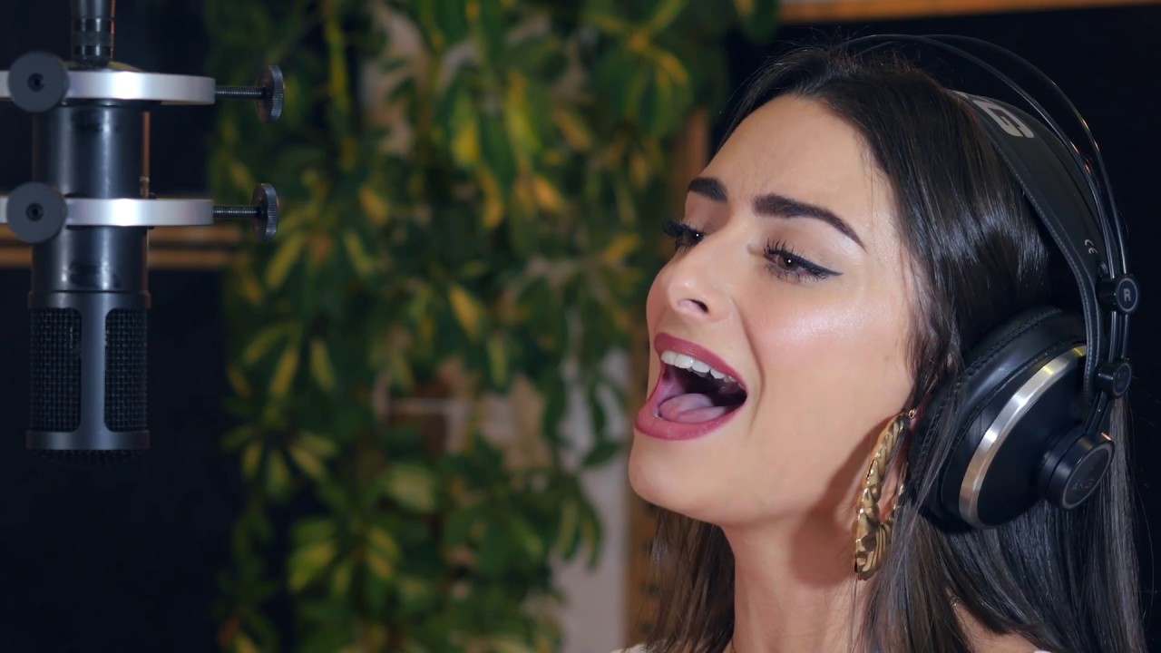 Minnie Phipps @ Bluebird Studios - YouTube