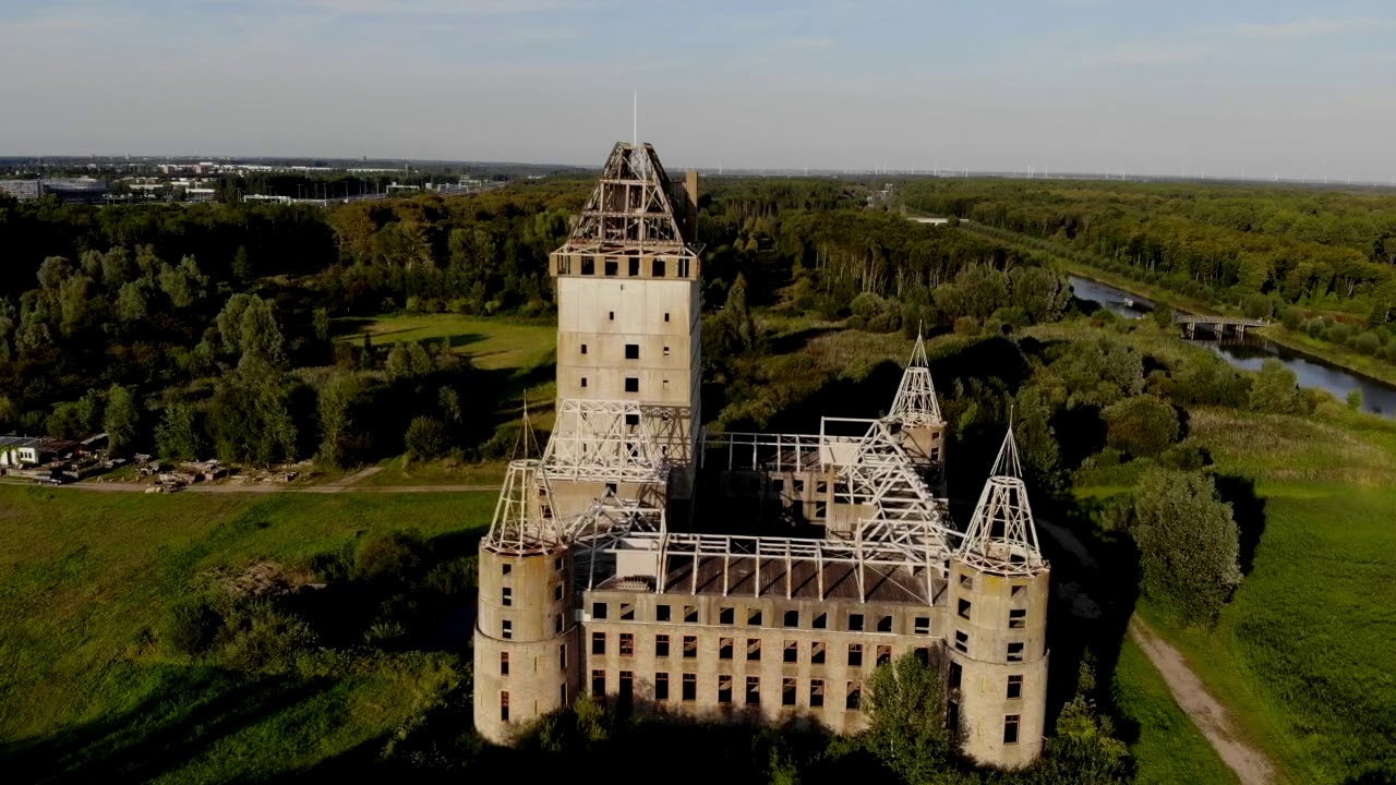 Castle Almere - YouTube