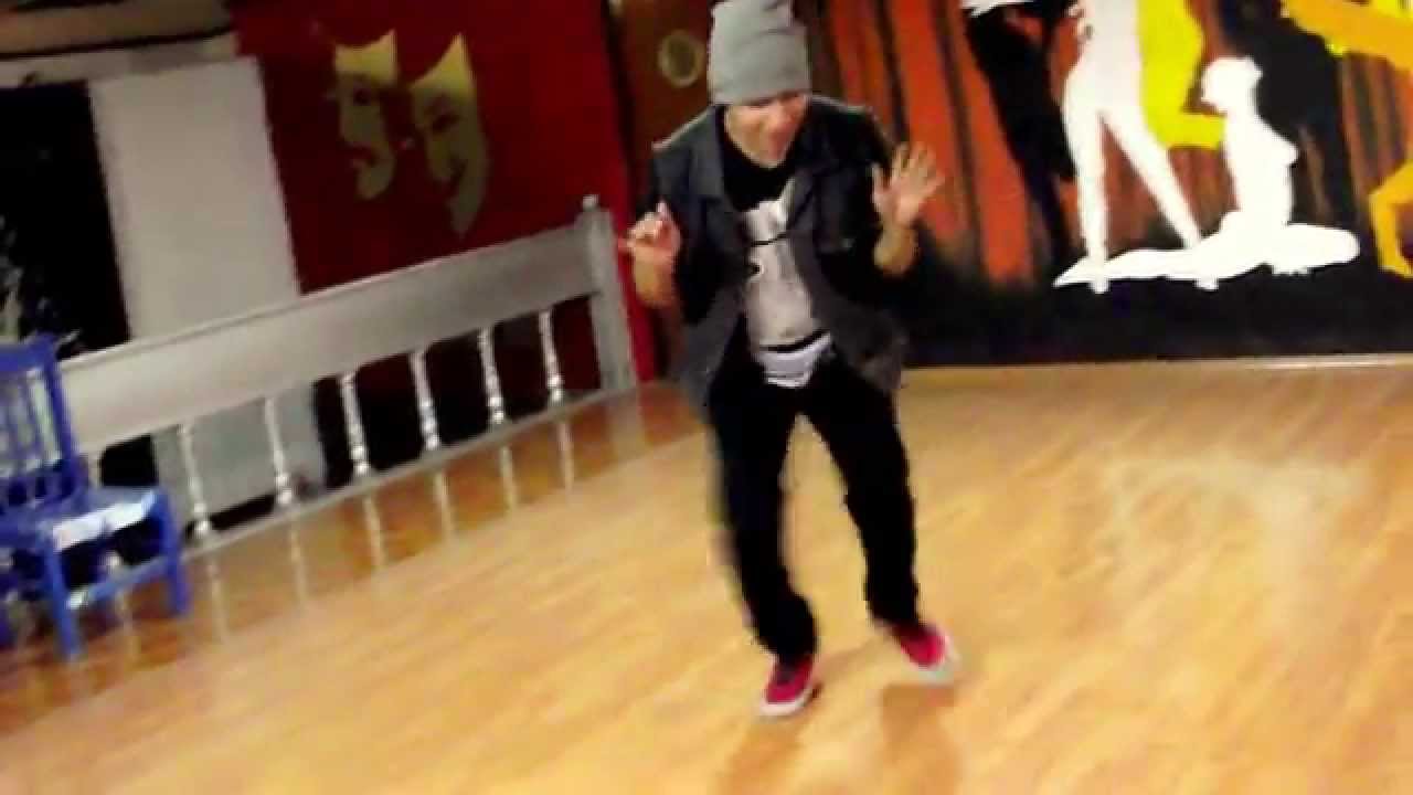 dancing shorty - YouTube