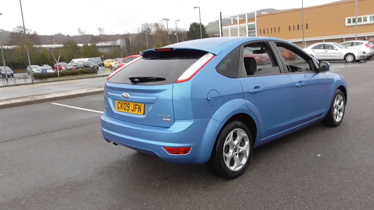 Ford FOCUS 1.6 TDCi Style 5dr [110] [DPF] U307372 - YouTube
