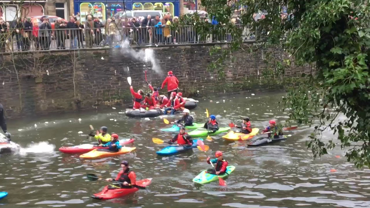 Matlock Raft Race 2018 - YouTube
