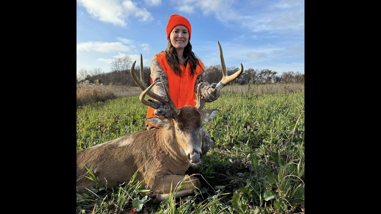Double beam buck Illinois 1st shotgun season - YouTube