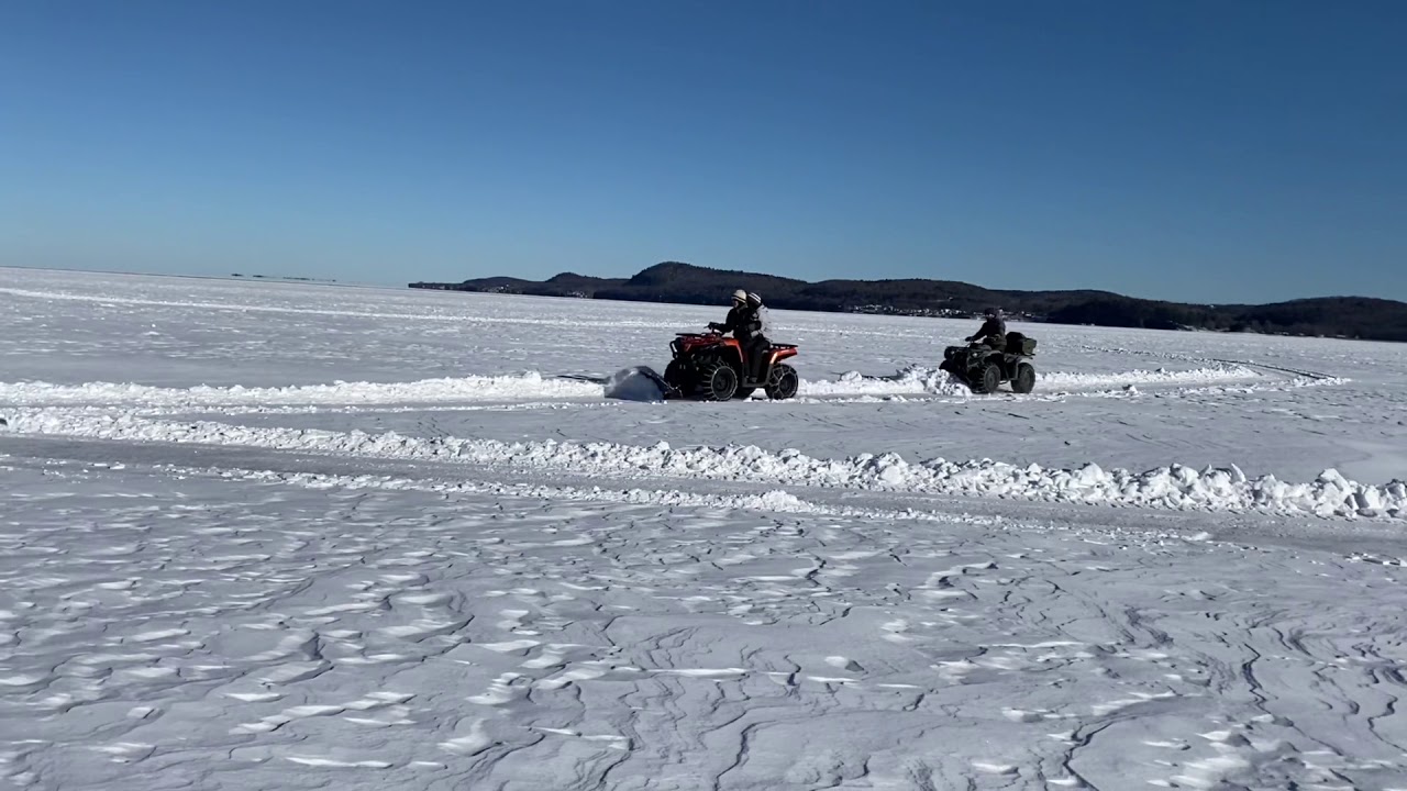 Vermont ice racing at the sandbar. - YouTube