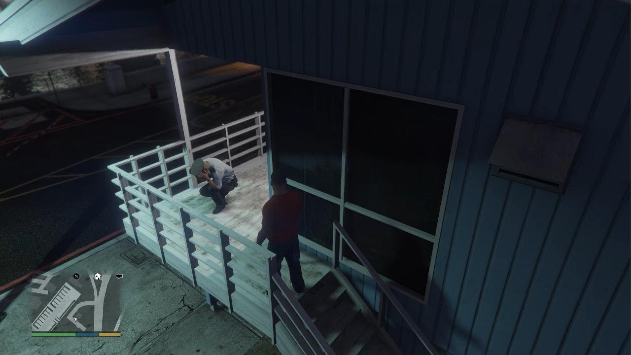 Grand Theft Auto V security guard scared - YouTube