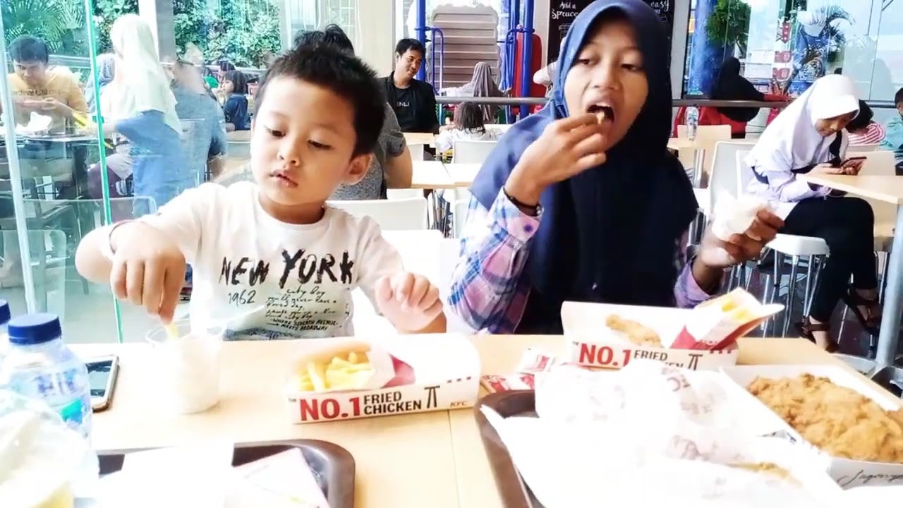 Enyak enyak enyak yummiii... - YouTube
