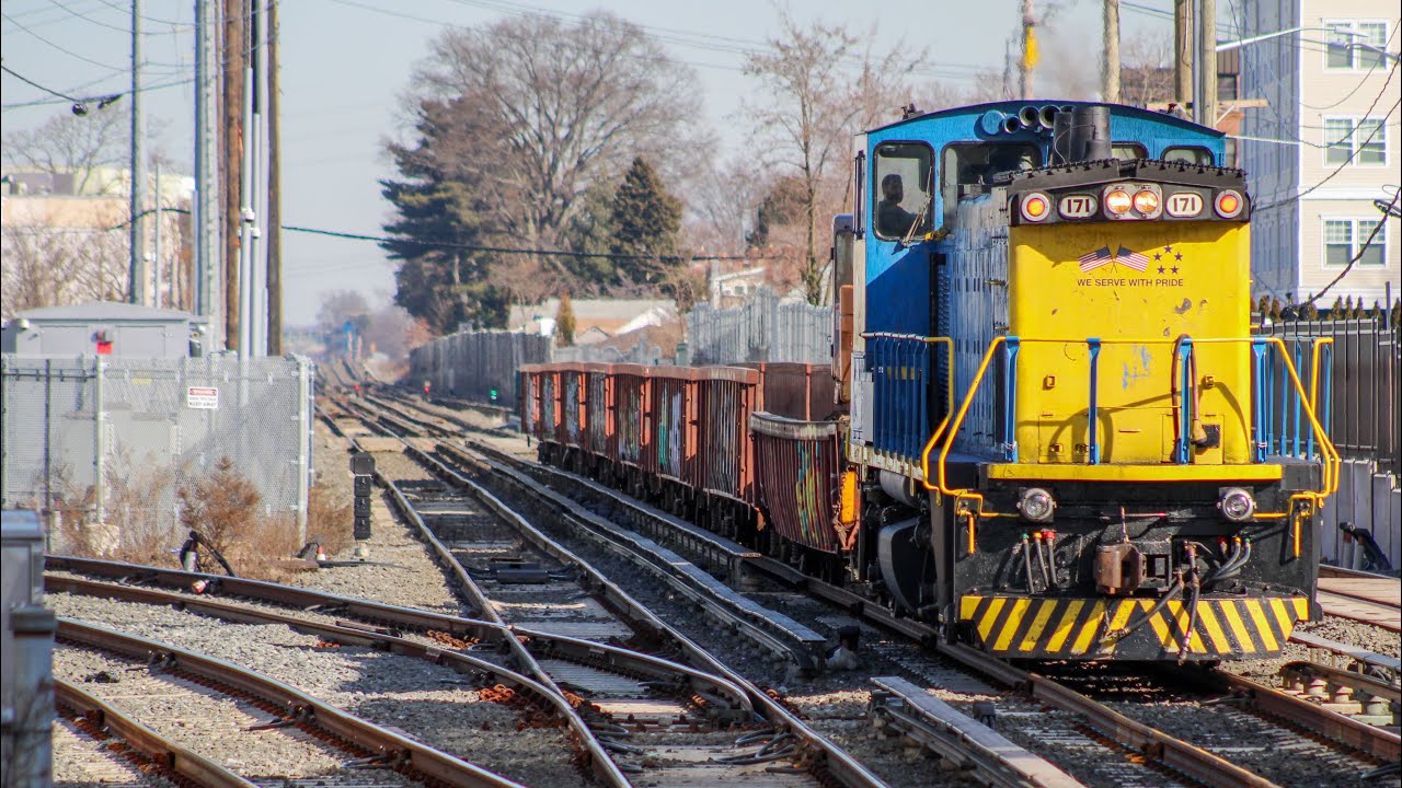 LIRR work train at Mineola - YouTube