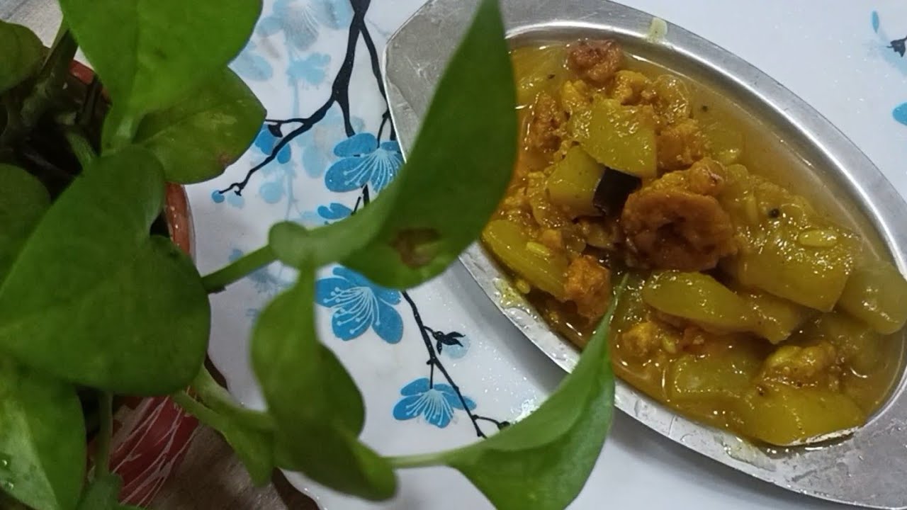 हल्का मसाला में कद्दू अदौरी की सब्जी😋Halka Masala Me Kaddu Adauri Ki ...