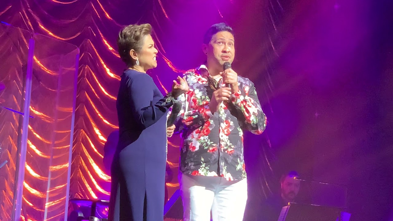 Lea Salonga duet with Charlie Panapa - A Whole New World at the London ...