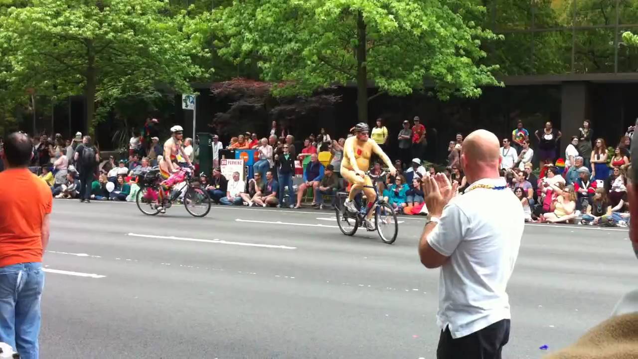 Painted Bicyclists at Seattle Pride 2010 - YouTube