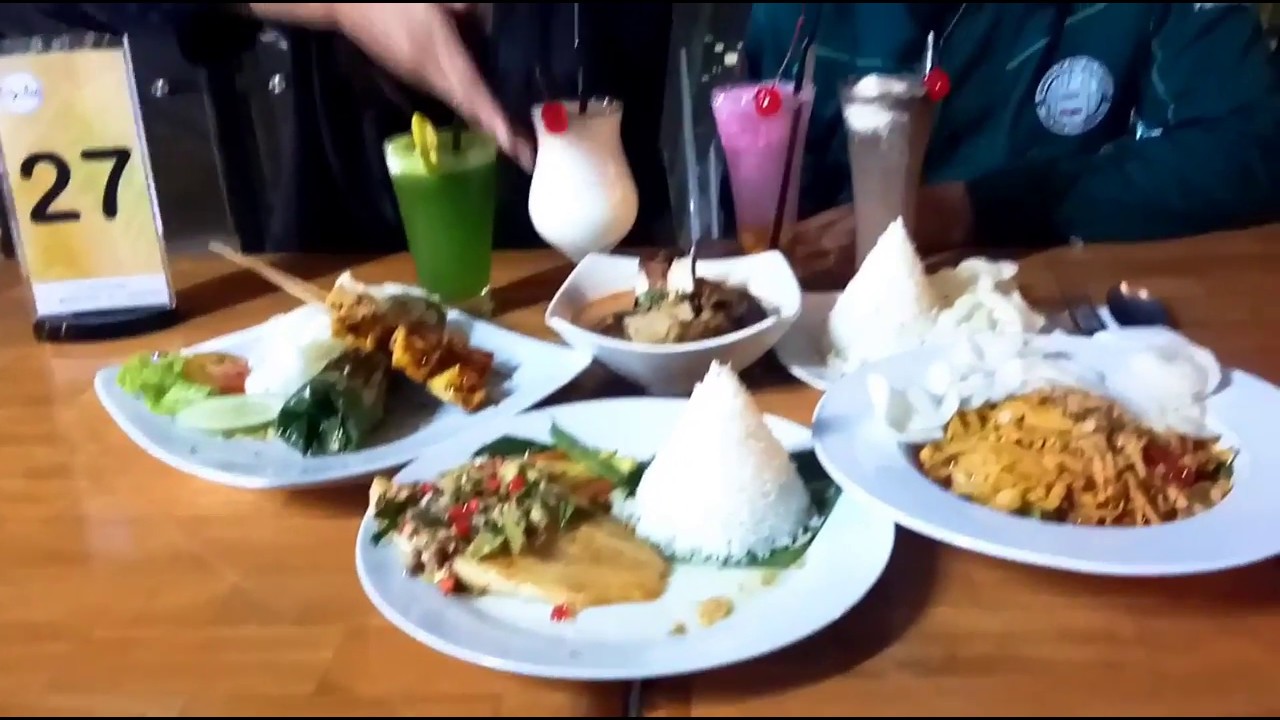 Menyantap Aneka Menu Nusantara di Warung Salse Dago Giri Bandung - YouTube