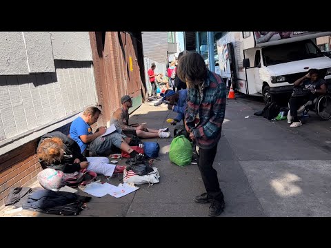Zombie land in Kensington, Philadelphia - YouTube