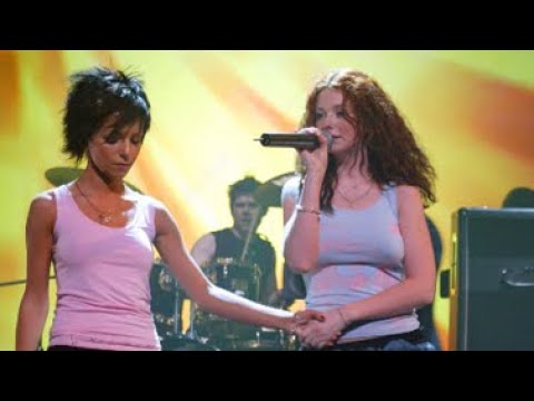 t.A.T.u. - All The Things She Said (Live CD:UK, 2003)