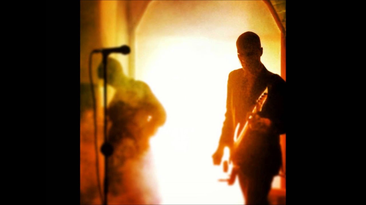 Double Echo - "Statue" - YouTube