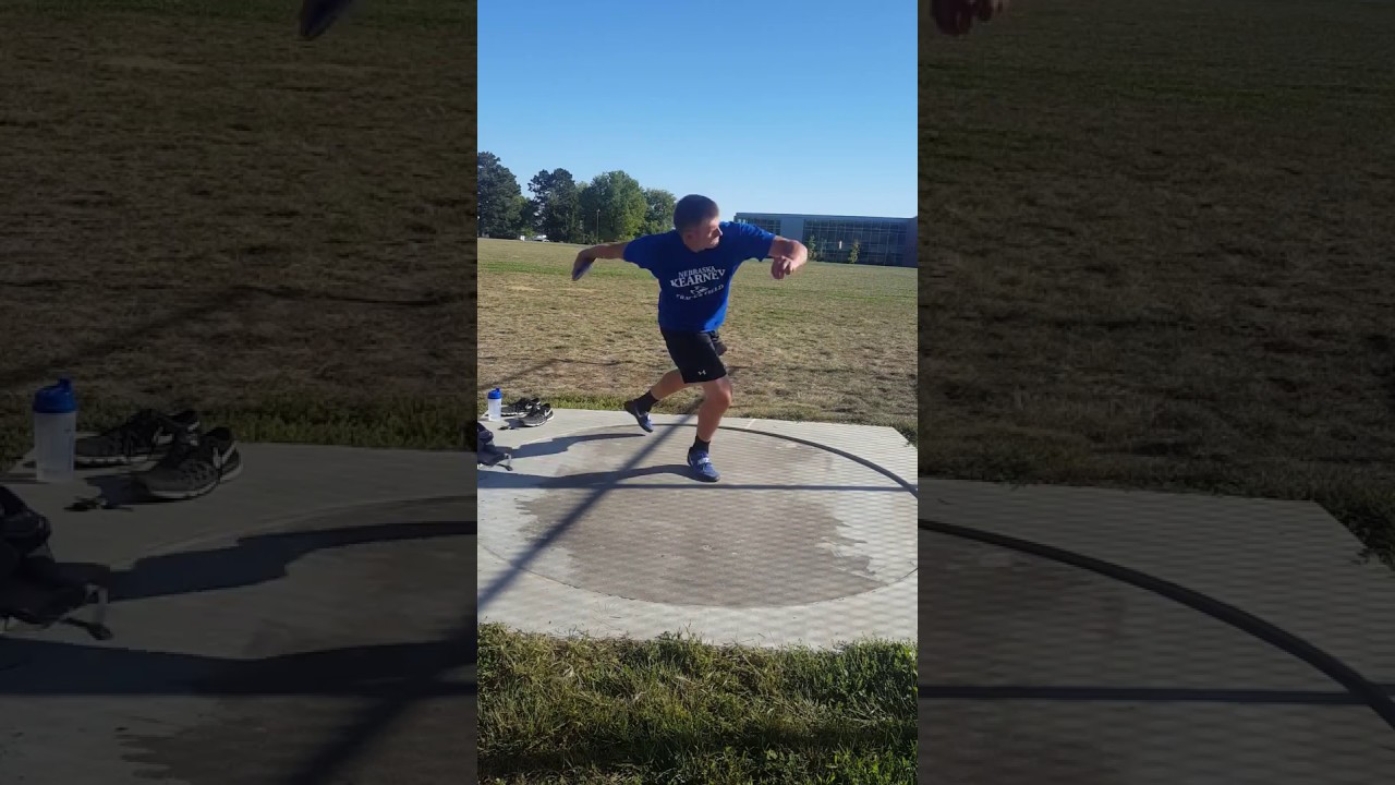 Very bad Discus throw - YouTube