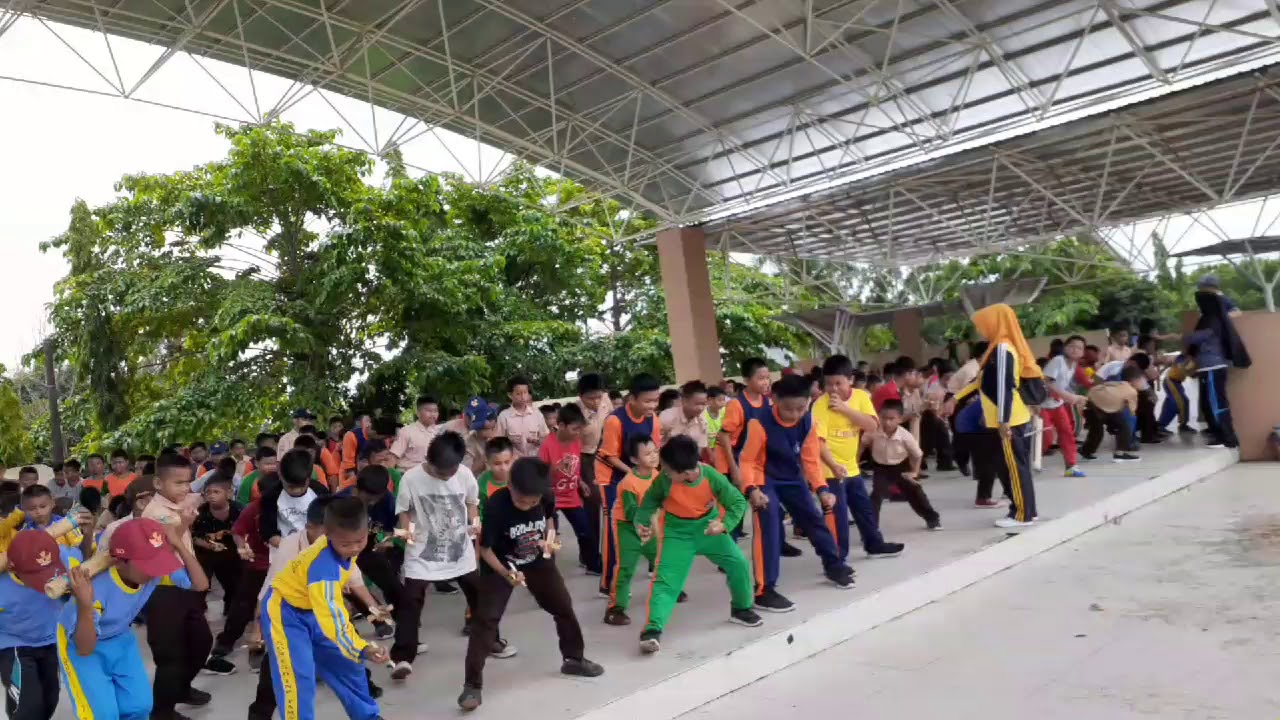 Cara Melestarikan Tari Gandrang Bulo Kesenian Khas Makassar Sulawesi ...