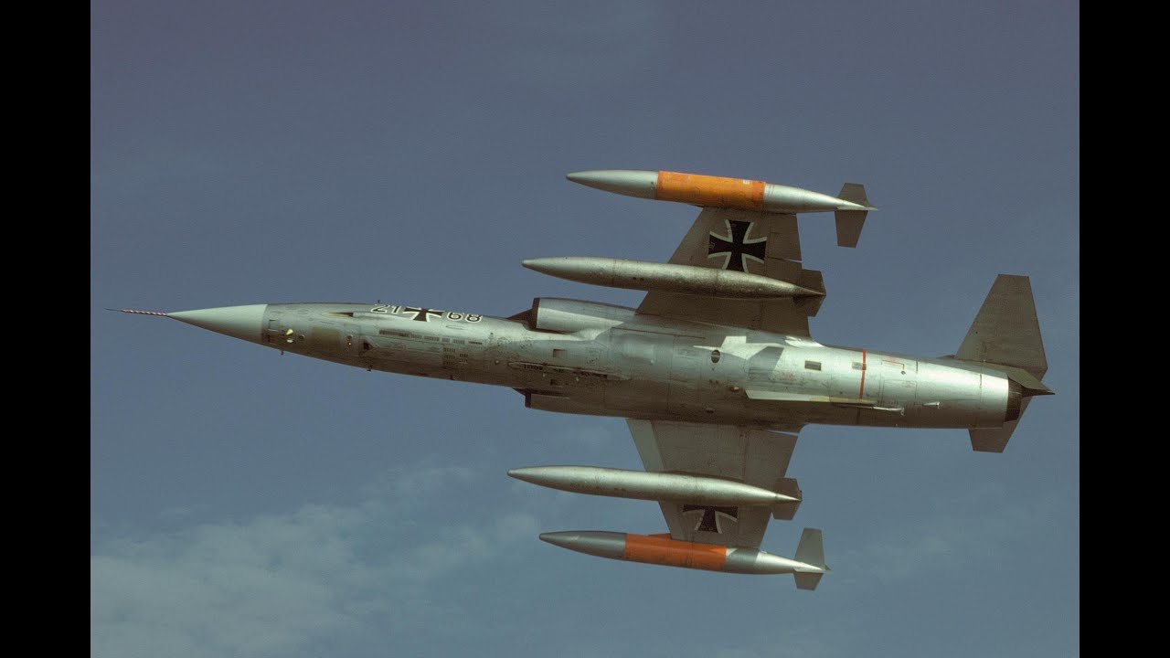 Welle Erdball - Starfighter F-104G (Girl & the Robot Remix) - YouTube