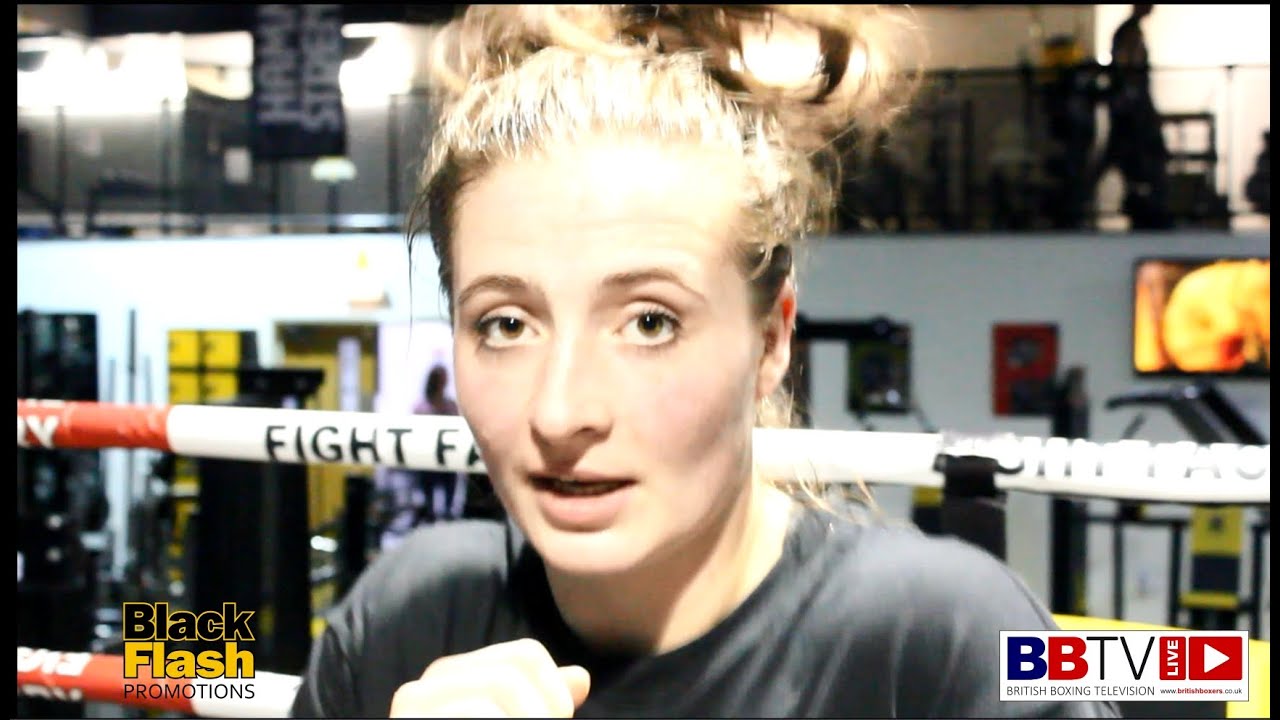 Female Boxer Laura 'Cyclone' Kelly talks turning professional - YouTube