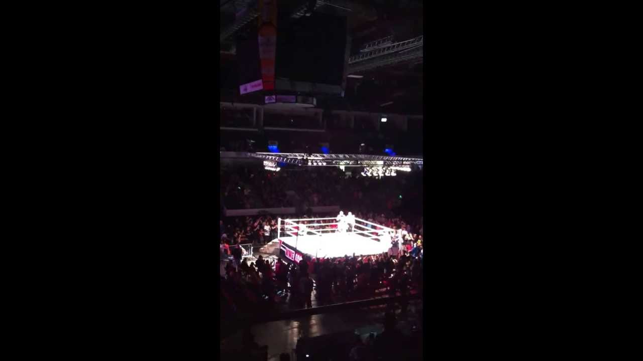 Shawn Micheal's intro at WWE Lethbridge. - YouTube
