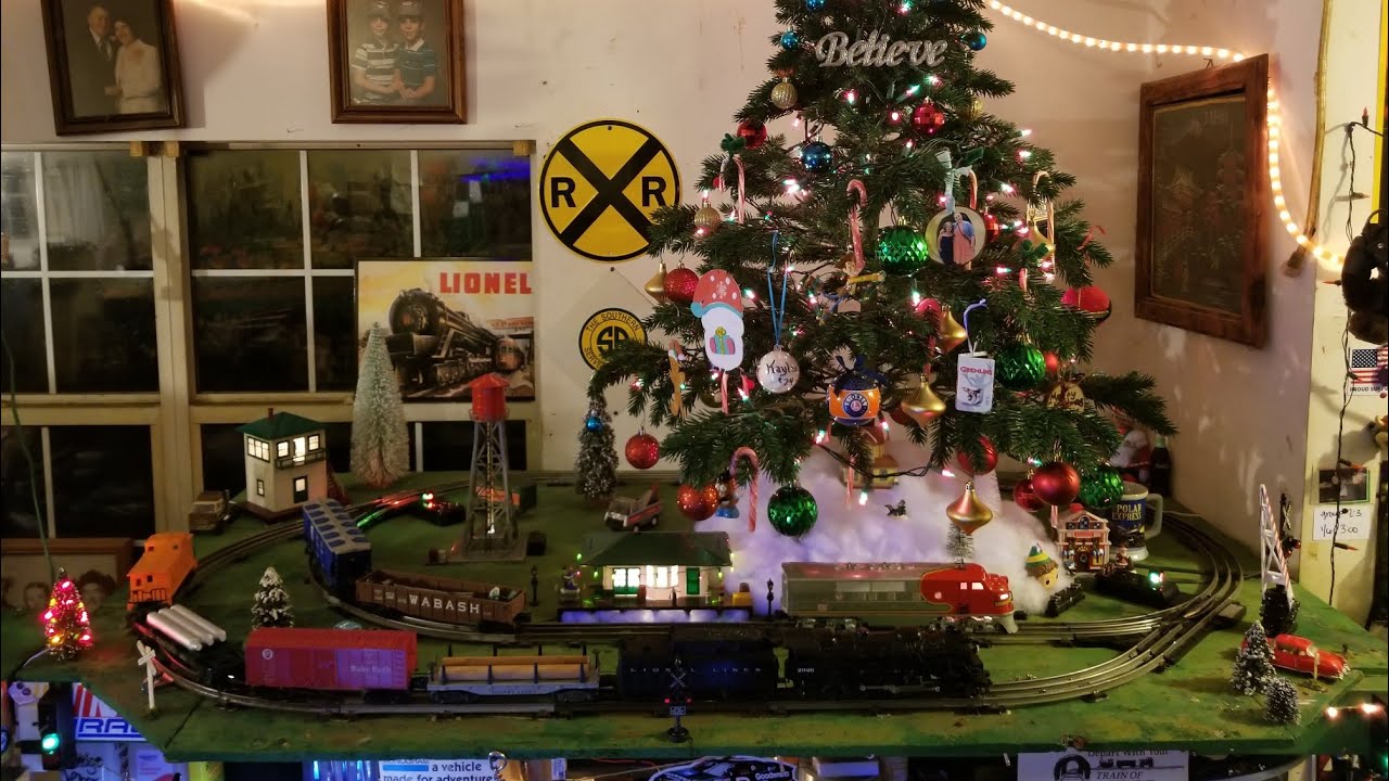 MERRY CHRISTMAS! From Ron's Trains and More 2024! It's a LIONEL Christmas! ENJOY! - YouTube